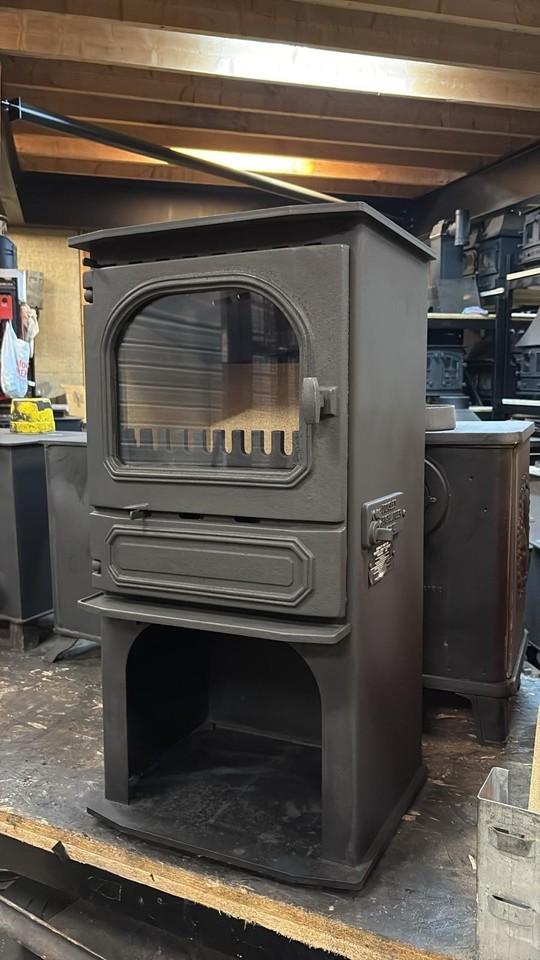 Dunsley Highlander 5 Stove on stand 5kw, , MULTIFUEL, (log,wood+burner ...