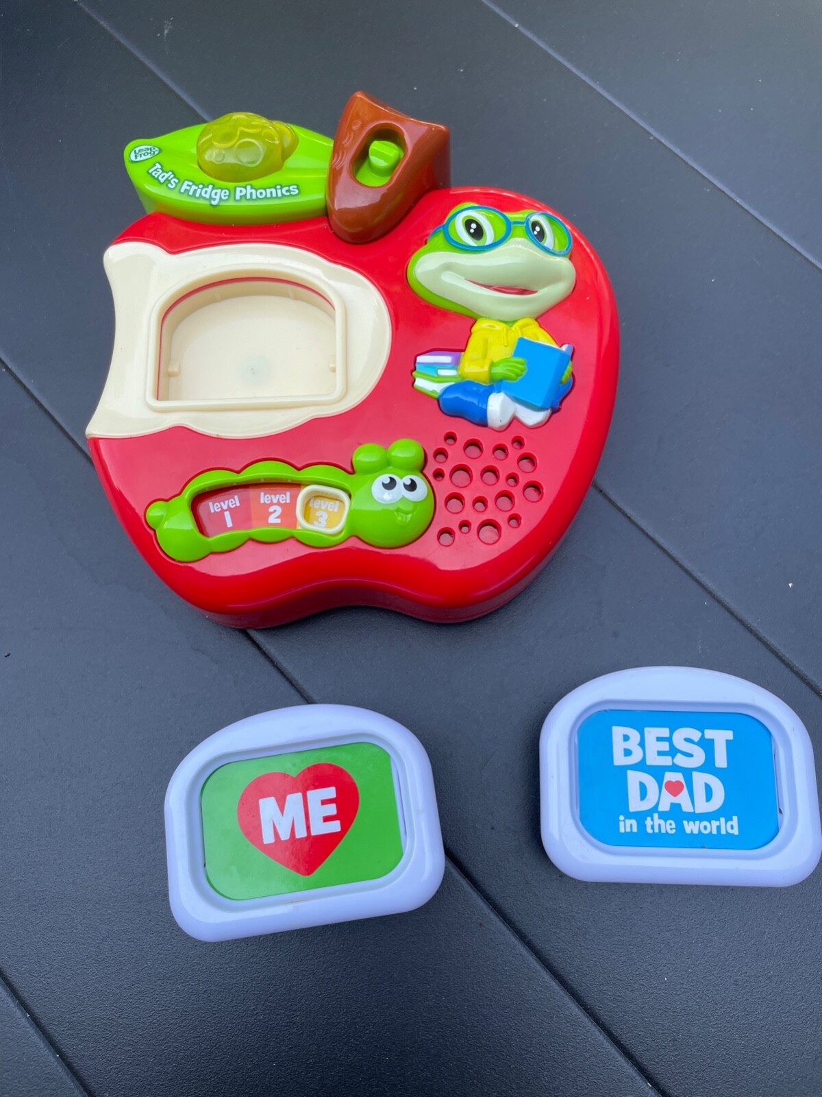 LeapFrog Fridge Phonics Base Unit & Dad Me Tads Apple Fits Small 1 3/4 ...