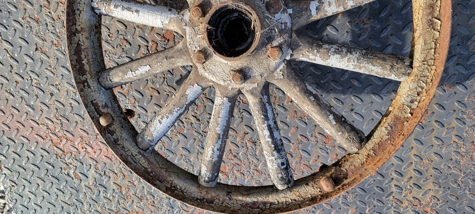 Antique Ford Model T Wheel Hub Wood Spoke OEM RIM | eBay