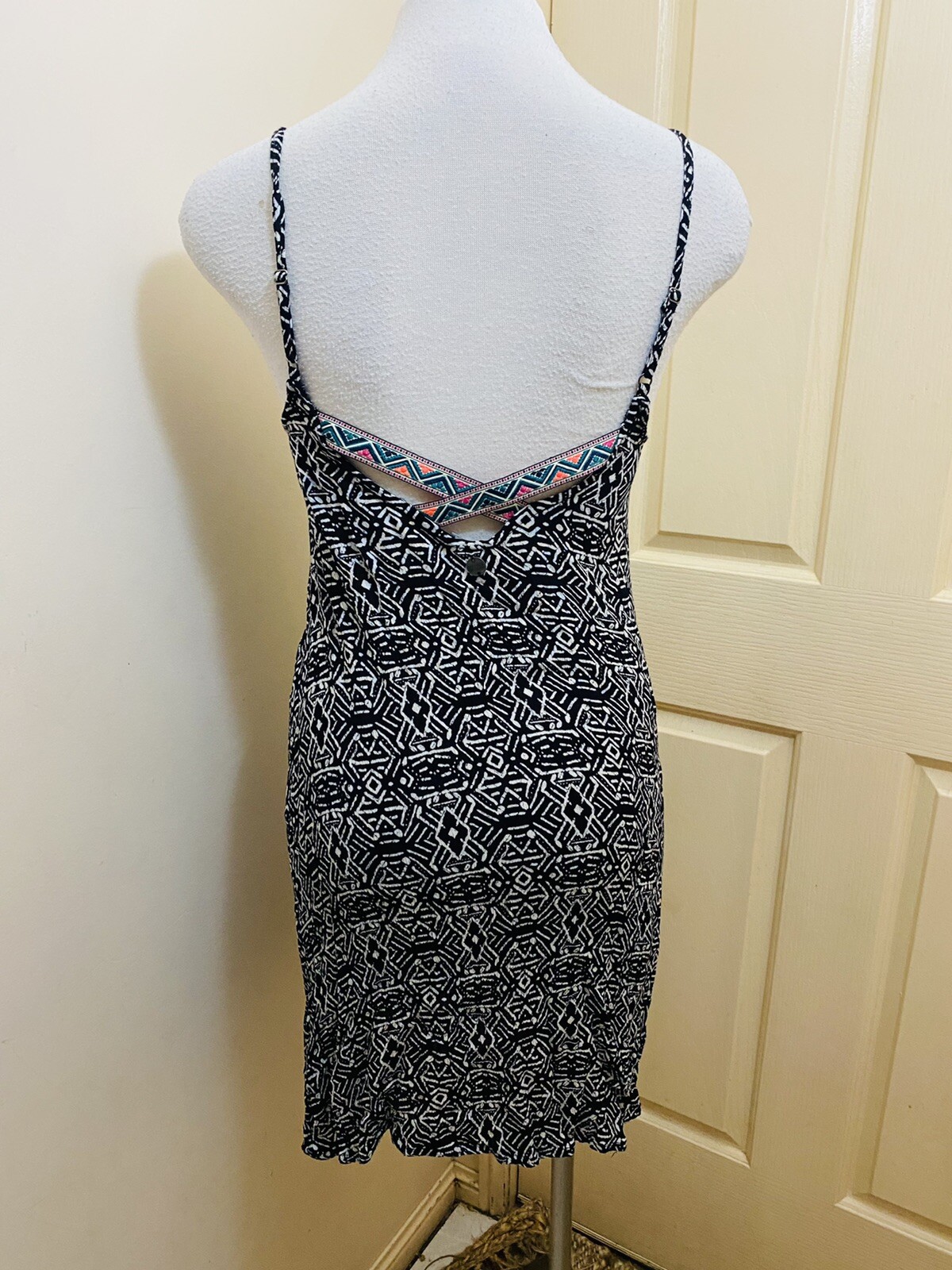 Size 8 Ripcurl Boho Black White Low Back Spaghetti String Straps Beach ...