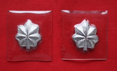 PAIR OF US LT COLONEL MILITARY OAK LEAF CLUSTER INSIGNIA | eBay