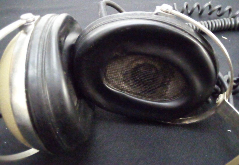 VTG KOSS STEREO EQUIPMENT PRO 4AA STUDIO HEADPHONES PROFESSIONAL UN ...