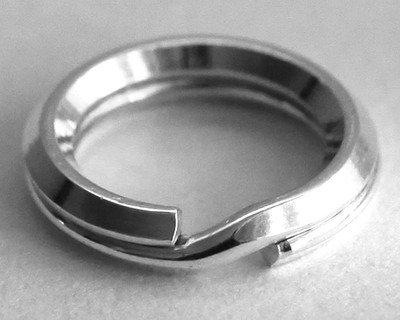 ONE SECURE STERLING SILVER BEVELLED SPLIT RING, 9 MM, SAFER THAN A JUMP ...
