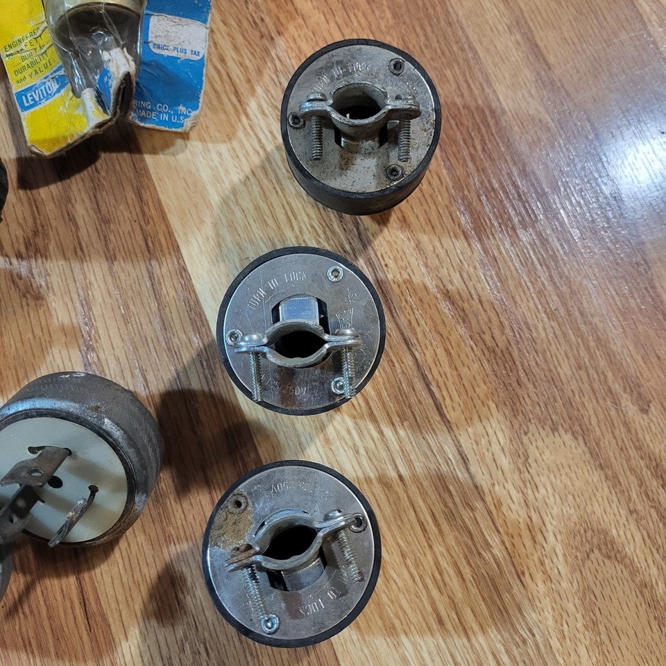 17 Vintage Electrical Blade Plug End Socket Hart Lock Eagle P&S Leviton ...