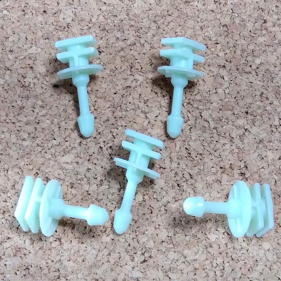 GENUINE LAND ROVER FLOOR PLATE DOOR SCUFF CLIP RANGE ROVER 03-12 ...