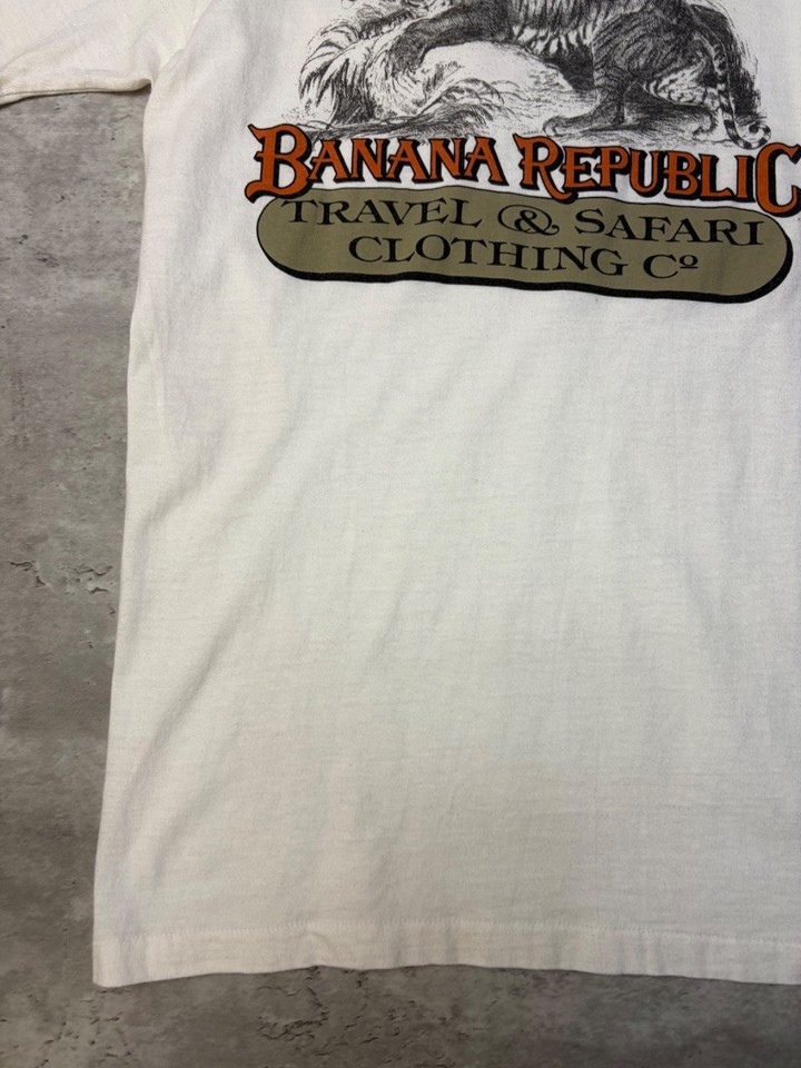 Vintage Banana Republic Travel & Safari Clothing Co Graphic T-Shirt ...