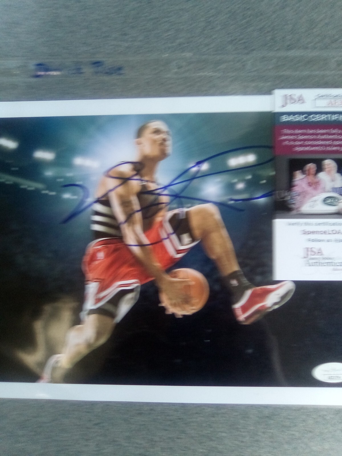 Derrick Rose Autographed Memorabilia | Signed Photo, Jersey ...