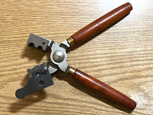 Lyman Bullet Mold 358477 .38 Spl, .357 Mag .358" 150 GR SWC w/ Handles ...