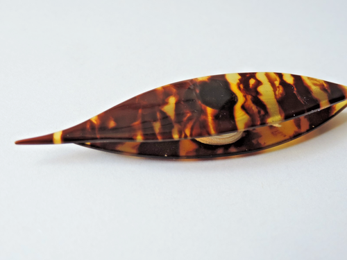 Vtg 3" Tortoise Shell Tatting Shuttle with Thread Lace Making Tool ...
