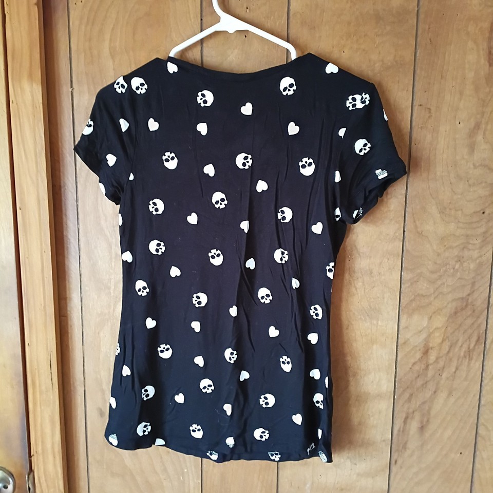 No Bo Black White Skulls Hearts Short Sleeve Pullover Top Size S | eBay UK