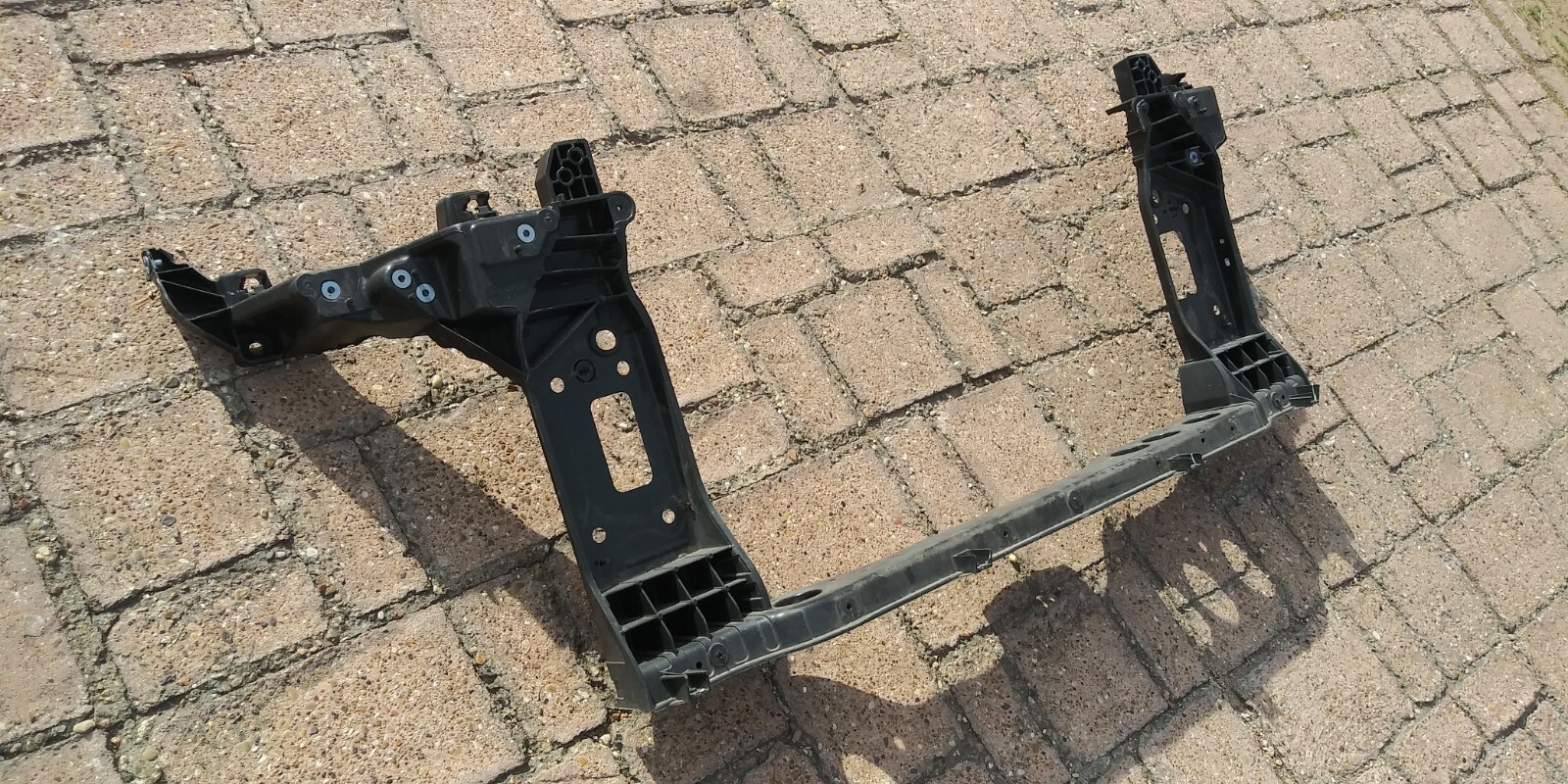 2016-2021 Hyundai Tucson Radiator Support Panel 64101-D3000 OEM | eBay