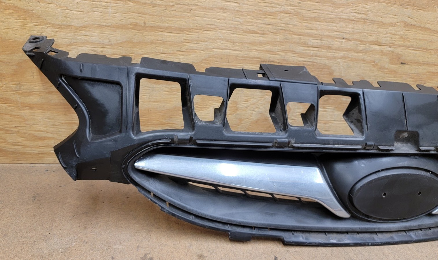 2012 - 2014 Hyundai Accent Front Bumper Grille Assembly Upper OEM ...