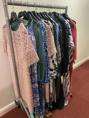 WHOLESALE JOBLOT of 27 Made for Freemans Sample Dresses - new (ws912 ...