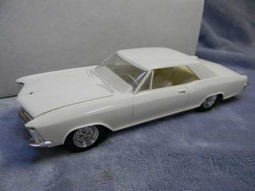 1/24 1965 AMT ORIGINAL ISSUE BUICK RIVIERA HARDTOP ANNUAL WHITE MODEL ...