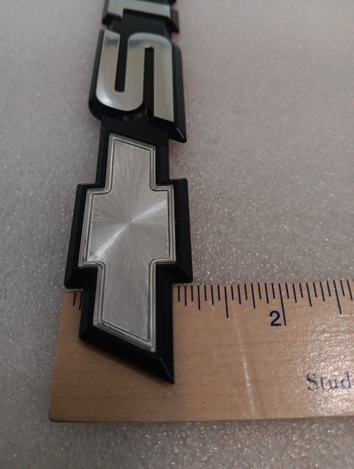 Chevy 1994-2004 S10 Door Side Rear Tailgate Emblem Badge Logo OEM ...