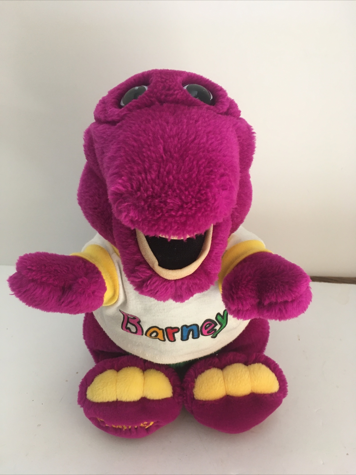 Vtg Dakin Barney 13” Plush 1992 The Lyons Group Stuffed Barney With T ...