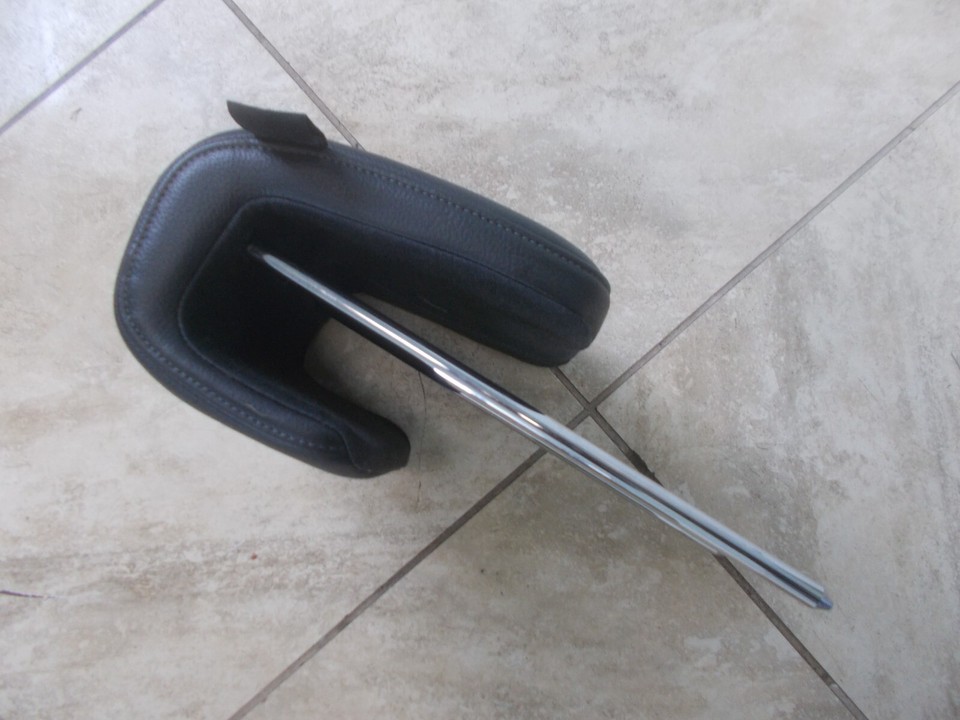 Volvo XC90 SUV Center Rear Seat Headrest 04 05 06 Head Rest Black ...