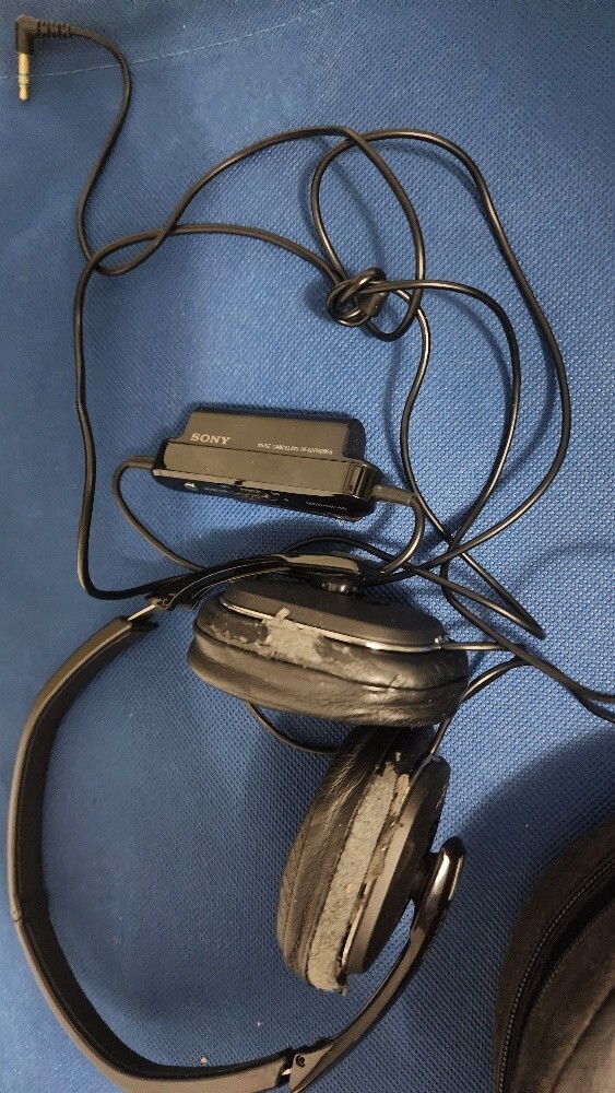 Sony MDR-NC40 Lightweight Noise Canceling Headphones With Case 3.5mm ...