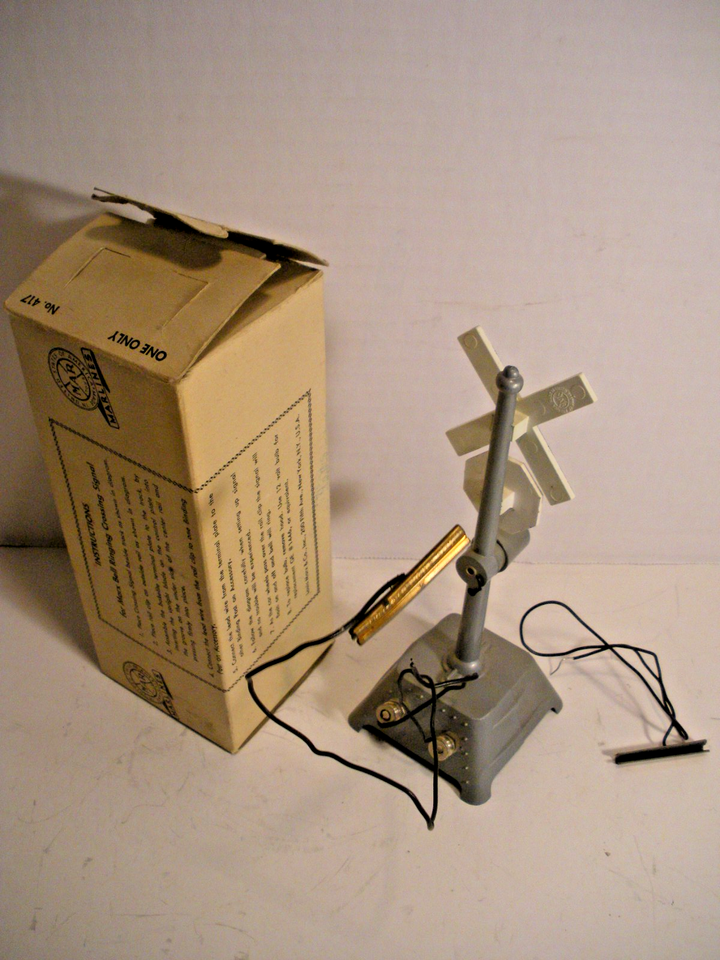 Vintage Marx O Guage Train Bell Ringing Rail Road Crossing Signal w/Box ...