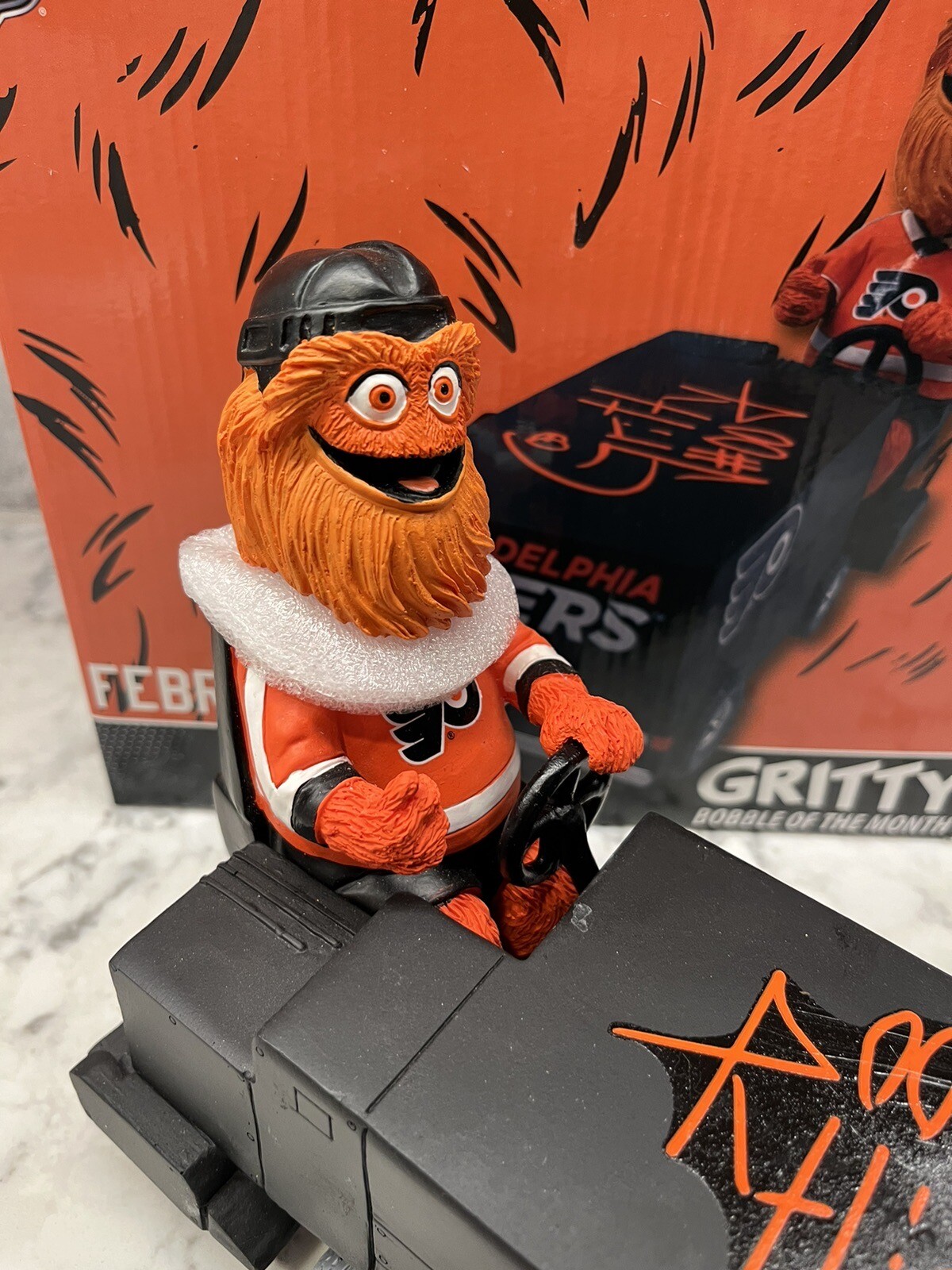 Philadelphia FLYERS GRITTY Zamboni BOBBLEHEAD OF THE MONTH Mascot New ...