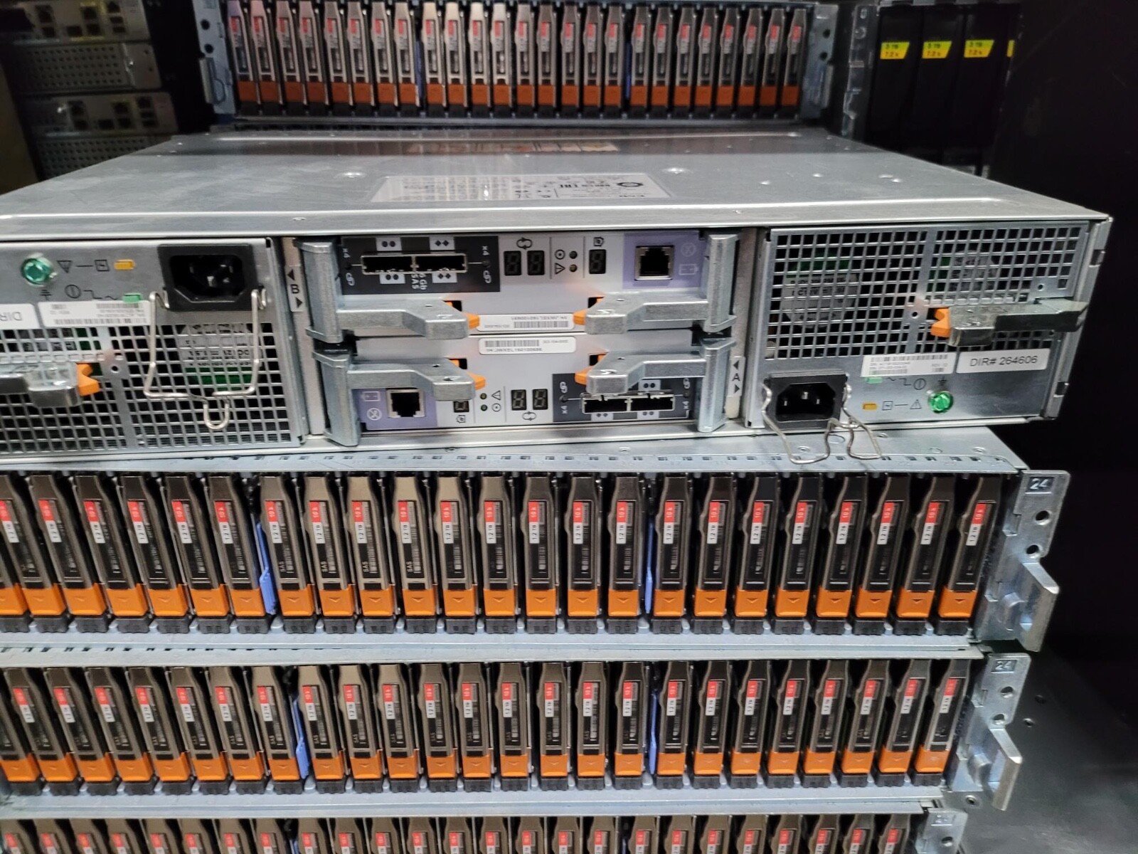 (30TB) EMC SAE EXPANSION ARRAY 2 x CONTROLLERS 2 x P/SUPPLY 25 x 1.2TB ...