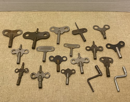 Lot of 18 Mixed Antique & Vintage Clock Keys | eBay