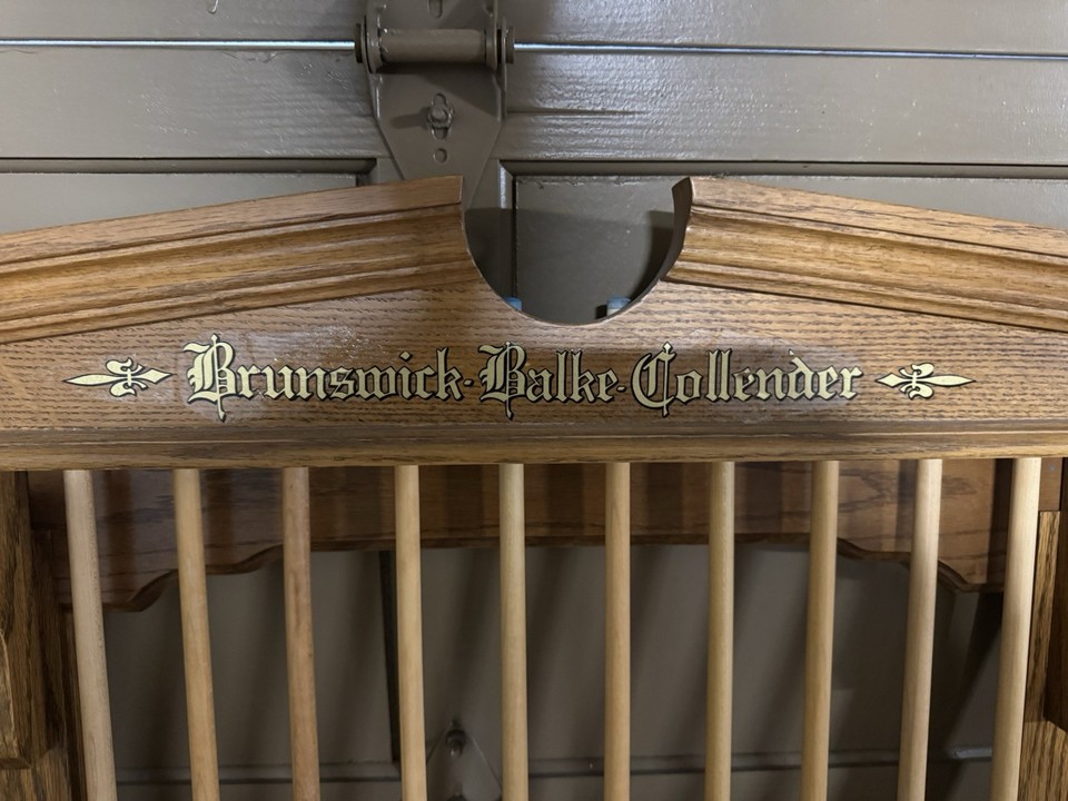 Brunswick Balke-Collender Oak cue Rack w/ 10 Mint Dufferin Maple leaf ...
