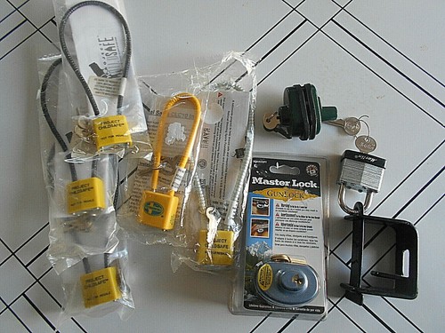 8~GUN LOCKS~6 NIP~MASTER LOCK-PROJECT CHILDSAFE +++ RIFFLES SHOTGUNS ...