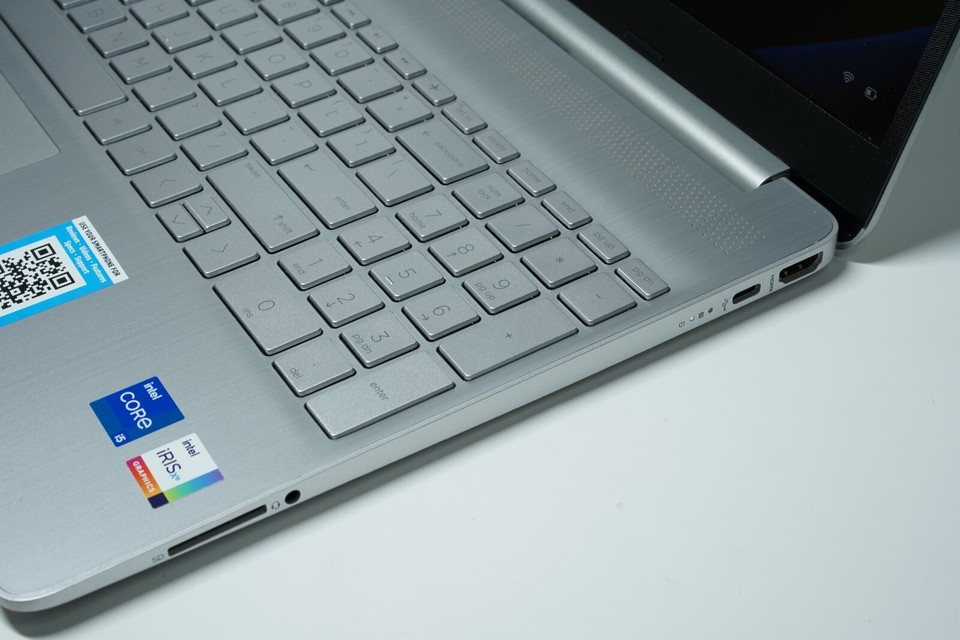 HP 15 Laptop (Core i5 1135G7/16GB/Iris Xe Graphic/500GB SSD/FHD) | eBay