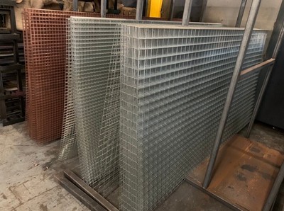 Steel Wire Mesh Welded Sheets Galvanised and Non Galvanised Grid Fence ...