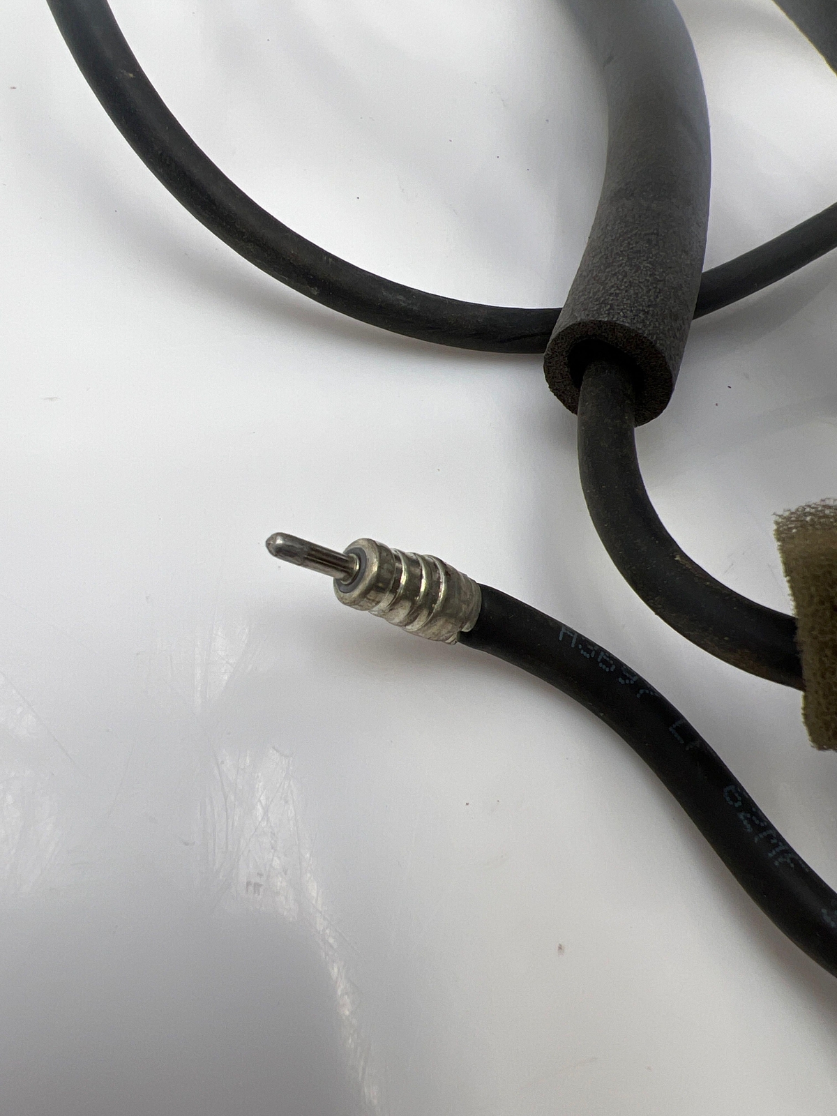 1999 - 2006 GMC Sierra 1500 Radio Antenna Mast and Base Assembly OEM ...