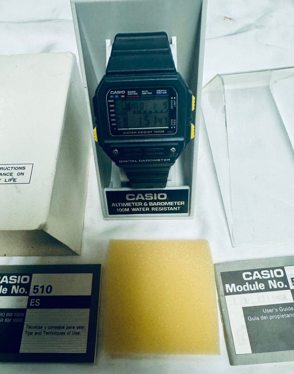 Casio Digital Watch BM-100W-1V Vintage VERY RARE NEW NEW Casio Digital Watch BM-100W-1V Vintage VERY RARE NEW NEW