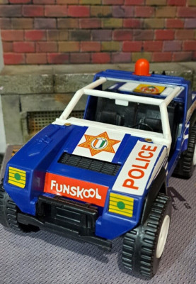 GI JOE ~ 1982 STYLE VAMP POLICE JEEP ~ FUNSKOOL MILITARY MP ~ 100% ...
