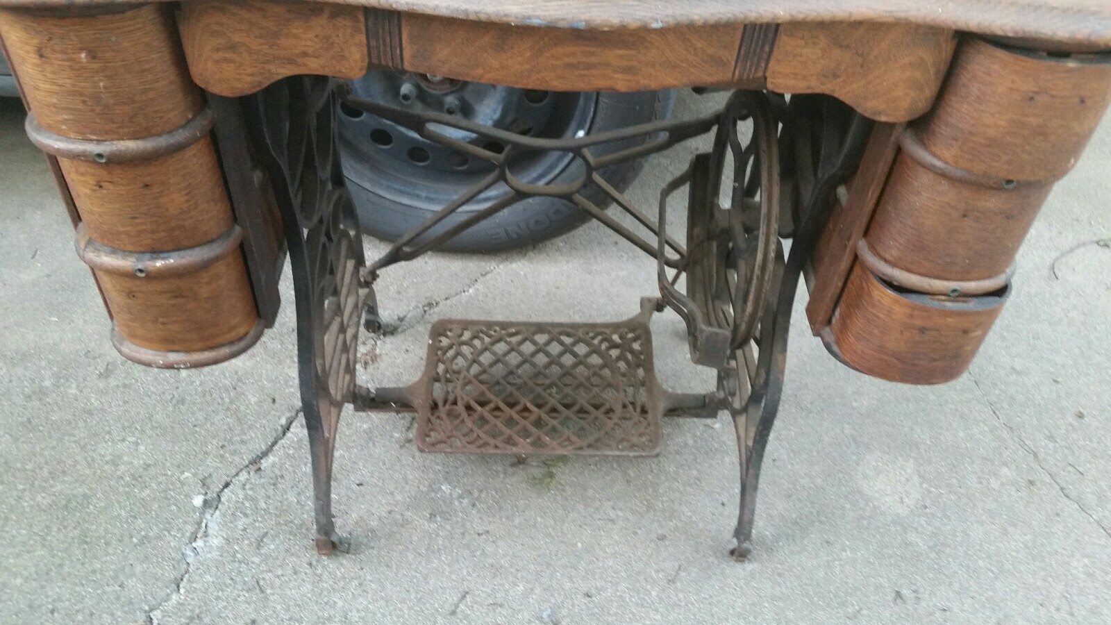ANTIQUE Minnesota Model A Sewing Machine with cabinet/base | eBay
