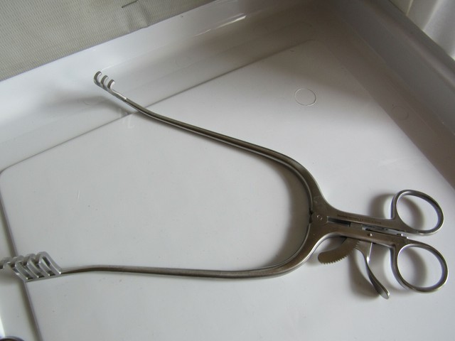 V. Mueller Su3116-001 Long Weitlaner Retractor 3x4 Blunt PRONGS ...