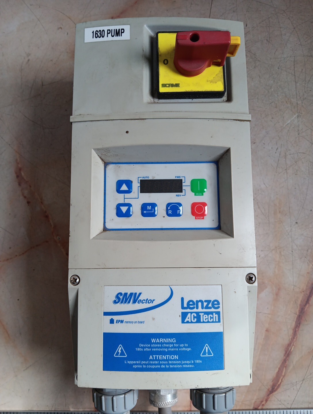 LENZE AC TECH SMVECTOR ESV371N04TMC AC DRIVE 400/480V 1.7/1.5A | eBay