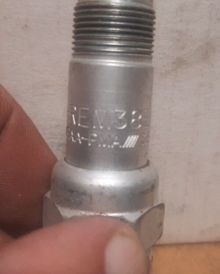 CHAMPION #REM38E LOT OF 8 AVIATION SPARK PLUGS (PARTS ONLY) K138A | eBay