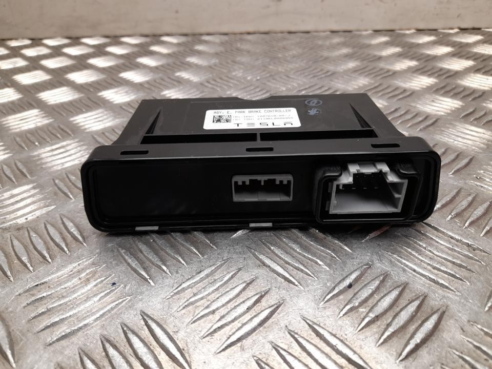 Electric Parking Brake (EPB) Control Unit Tesla Model S 2017 100761800J ...