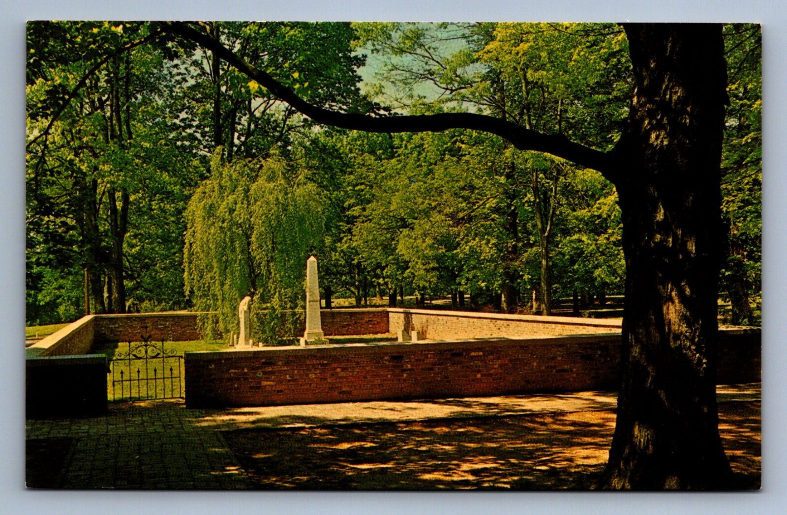 Postcard Vtg Kentucky My Old Kentucky Home Bardstown Cemetery Family ...