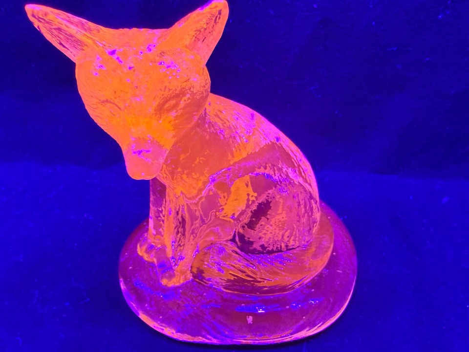 Green Vaseline glass sly fox glow neon forest animal uranium yellow ...