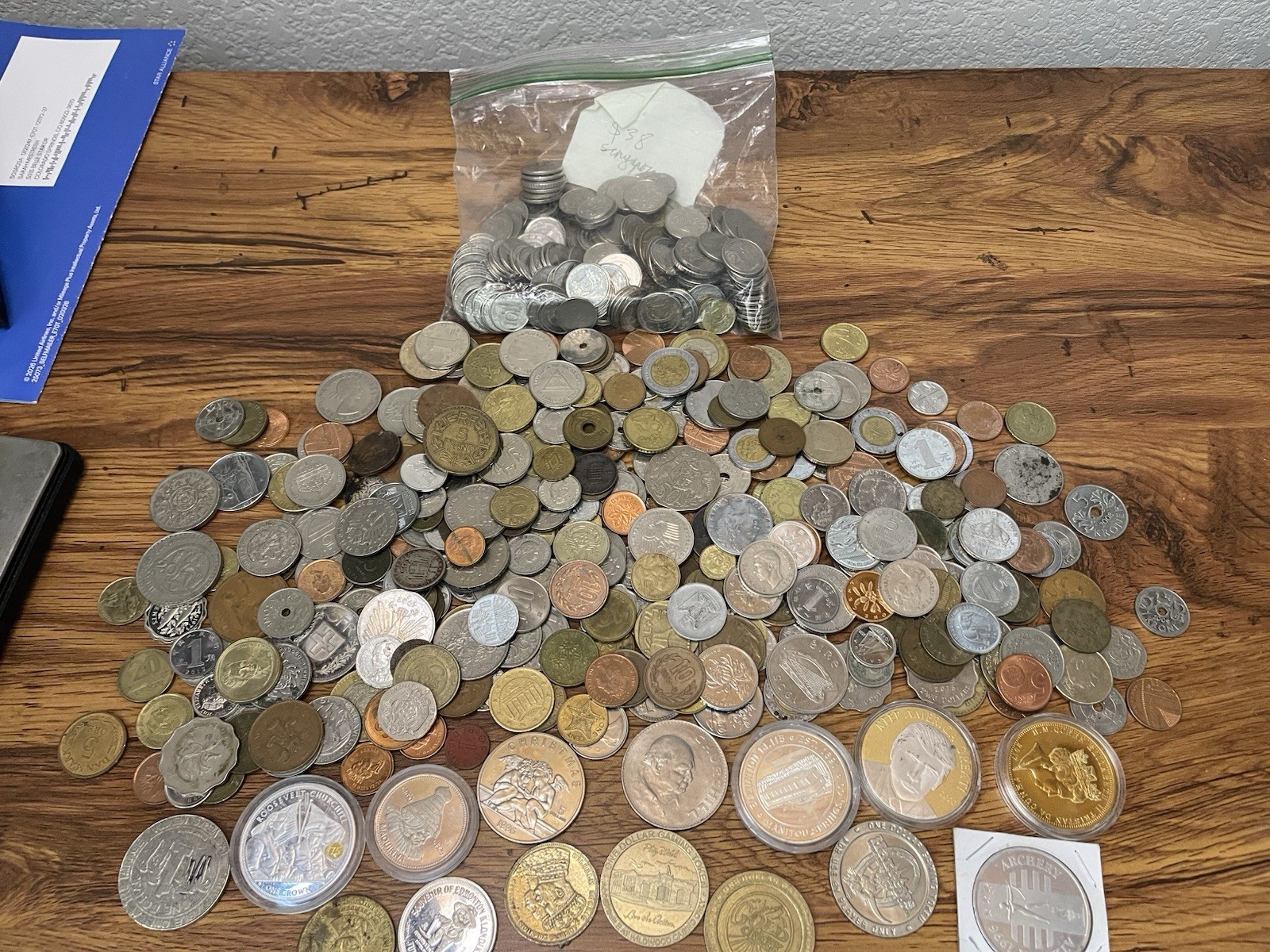 Over 4.5 Lbs Of Cull World Coins & tokens As Late 1880 + 38$ Singapore ...