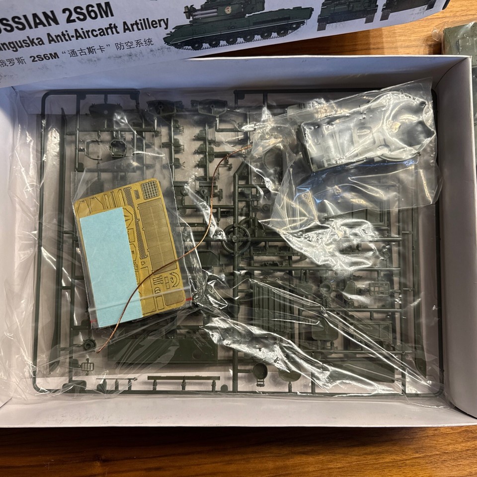 Russian 2S6M Tunguska Anti-Aircraft artillery 1/33 Scale PH35002 Metal ...