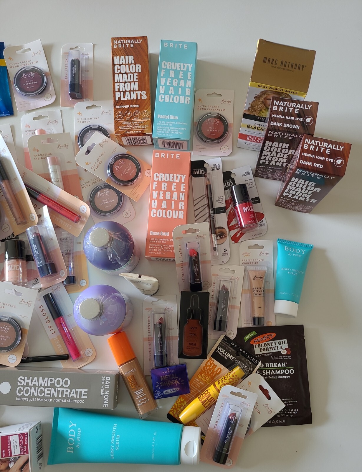 BULK x 92 makeup/beauty product All New- Resellers | eBay