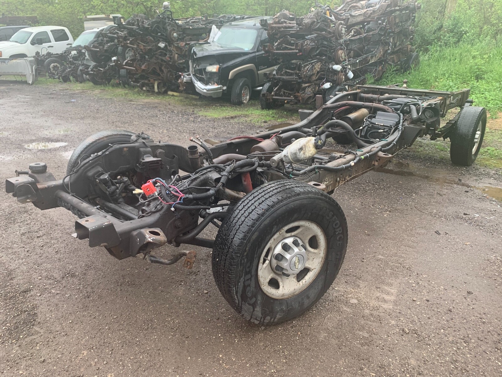 2005 Ext Cab Short Bed 2WD Rolling Chassis Frame Chevy GMC 2500HD 3.73 ...