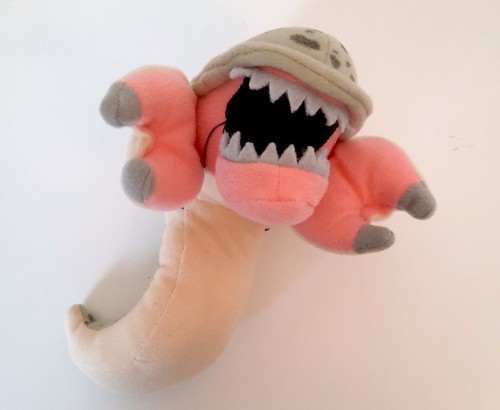 AVP Hybrid Chestburster Plush - Aliens Vs Predator 2005 - 7" - Diamond ...