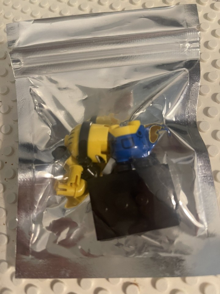 LEGO® Minions Rise of Gru Minifigure Minion Stuart Blue Overalls mnn005 ...