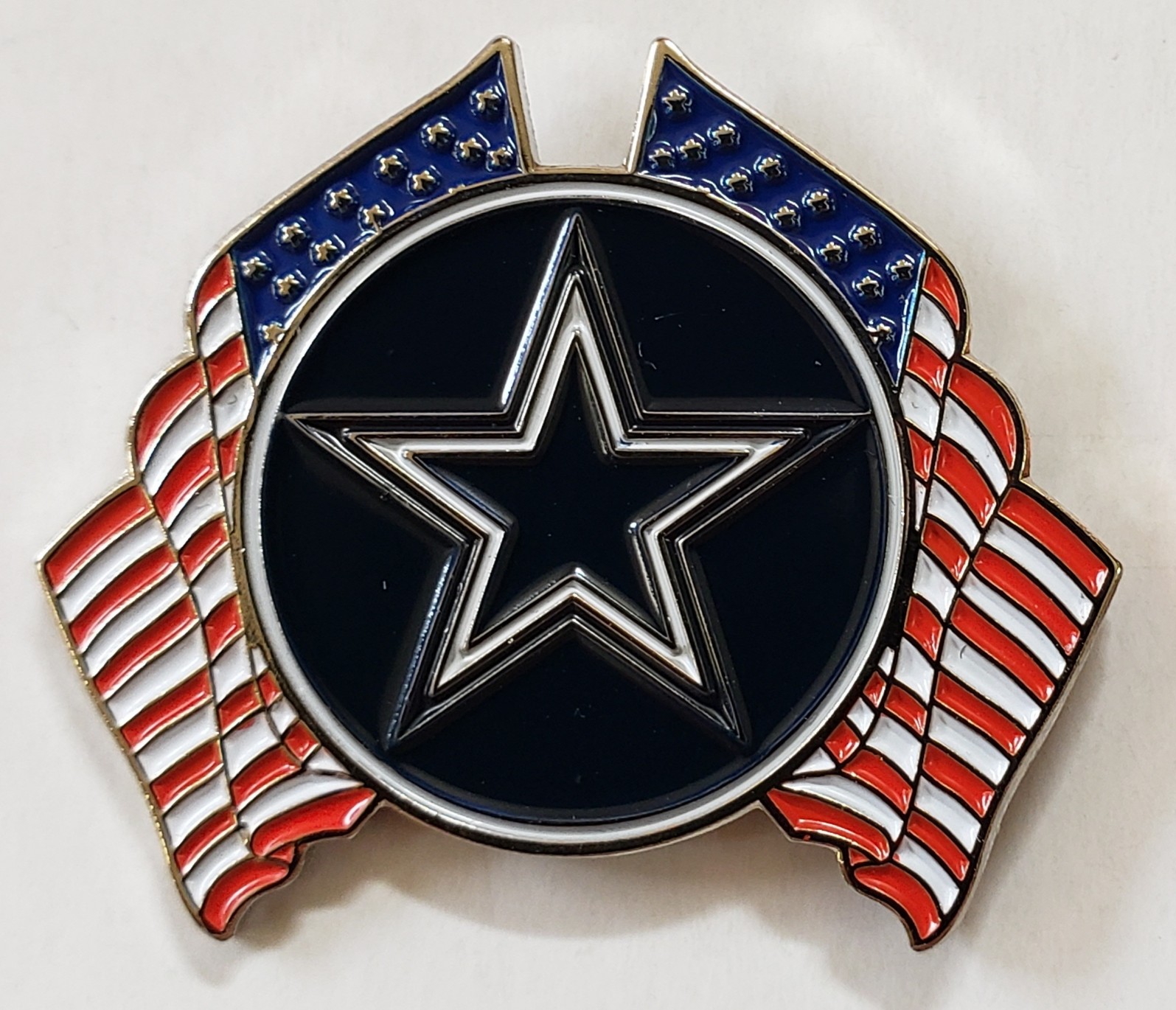 DALLAS COWBOYS CROSSED FLAGS LAPEL PIN | eBay