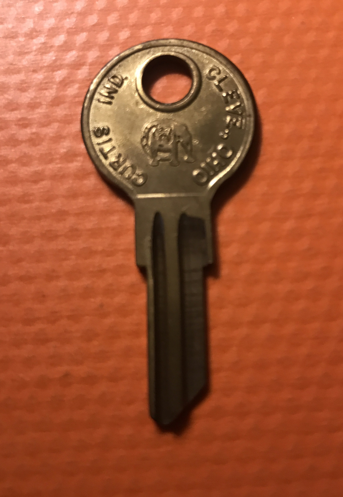 Vintage Curtis Y-11 key Blank Y11 BullDog logo [kb4] | eBay