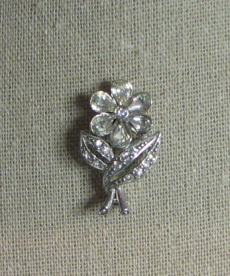 Vintage Darling Rhinestone Flower Pin #5683 Gift Box Free Shipping | eBay