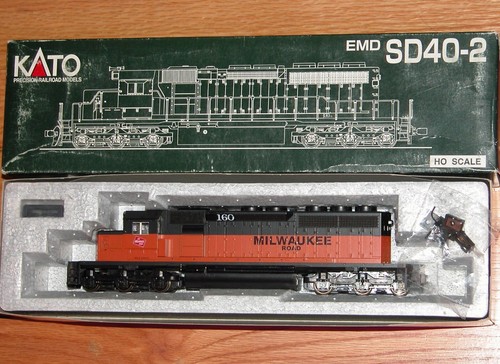 HO KATO 37-2709 EMD SD40-2 MILWAUKEE ROAD # 160 | eBay
